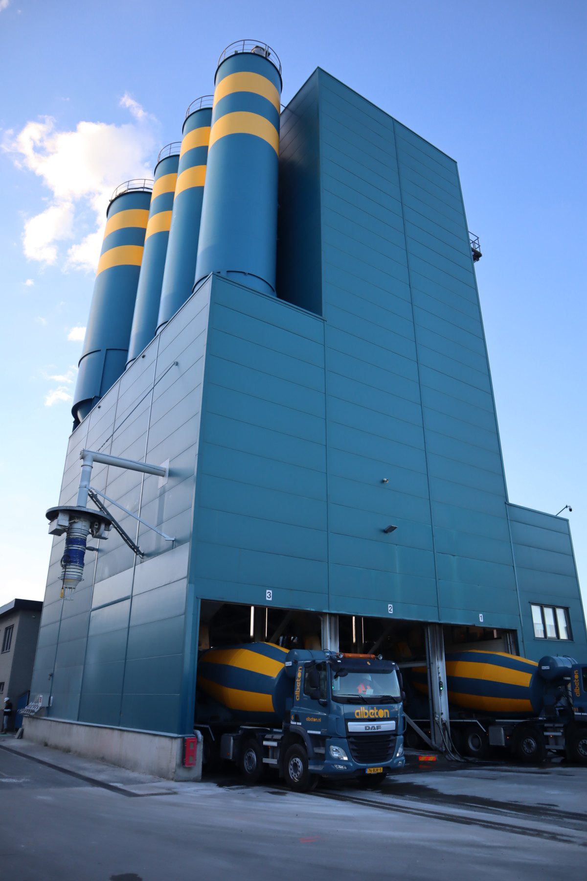 Loading pit floor of Prologis equipped with Self-Healing Concrete ...